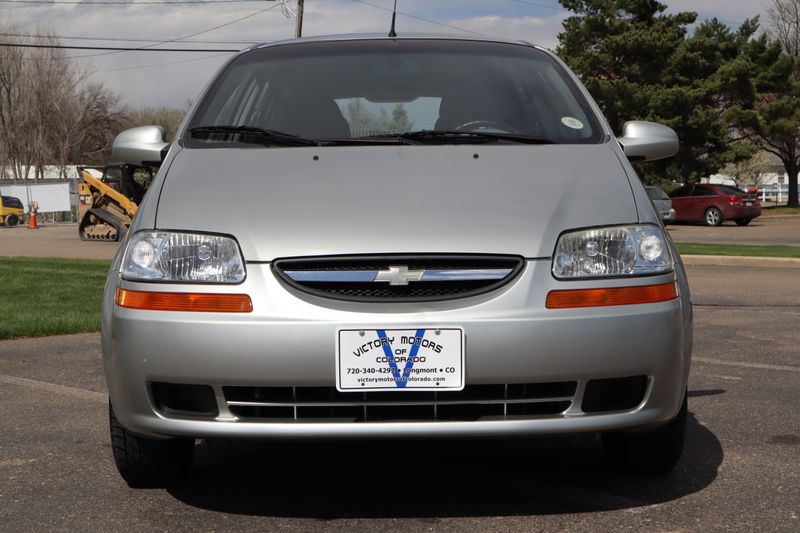 2004 Chevrolet Aveo Photos