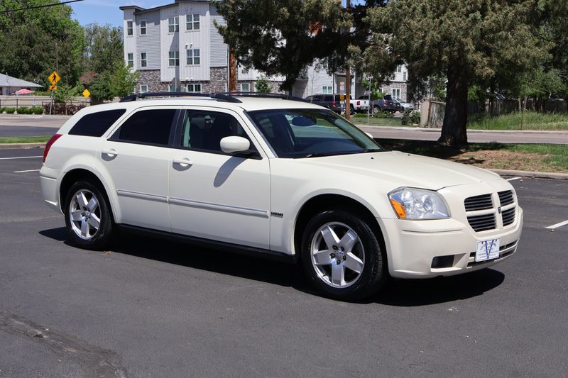 2006 Dodge Magnum Photos