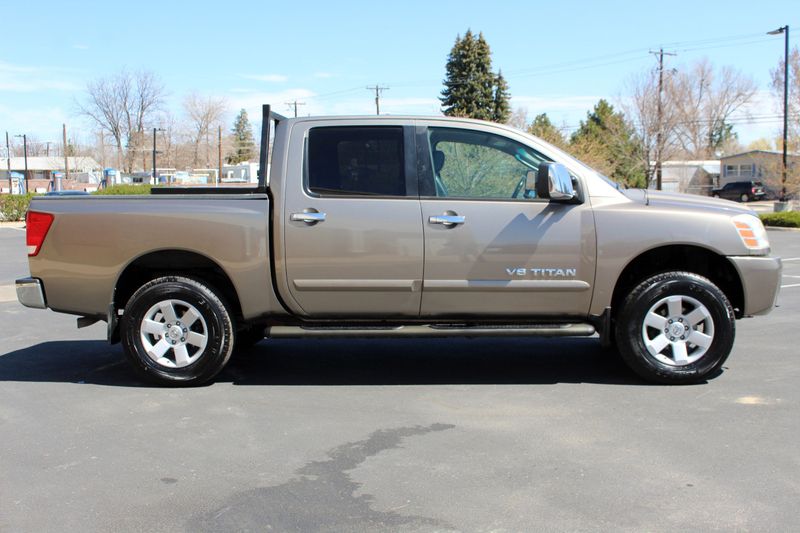 2006 Nissan Titan Photos