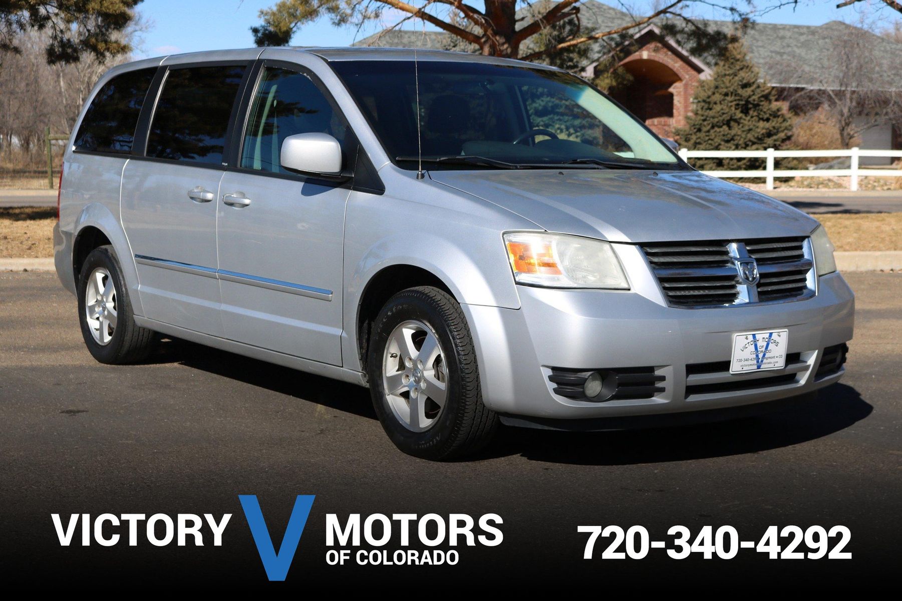 2008 Dodge Grand Caravan SXT | Victory Motors of Colorado