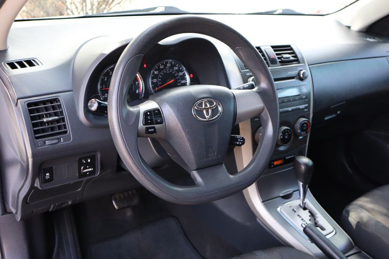 2011 Toyota Corolla Photos