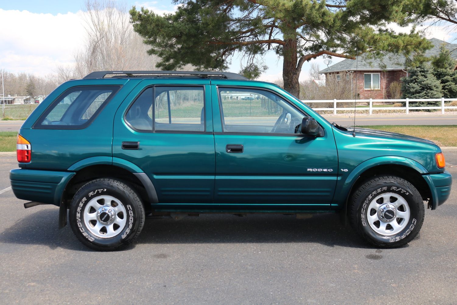 1998 Isuzu Rodeo S | Victory Motors of Colorado