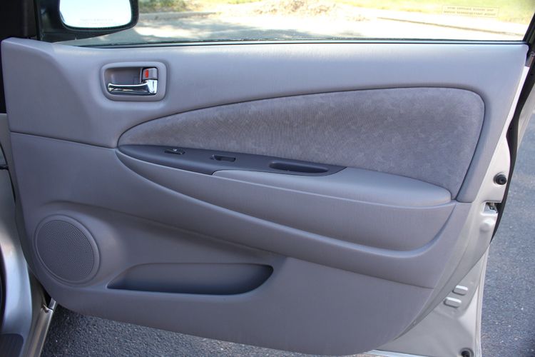 2001 Toyota Prius | Victory Motors of Colorado
