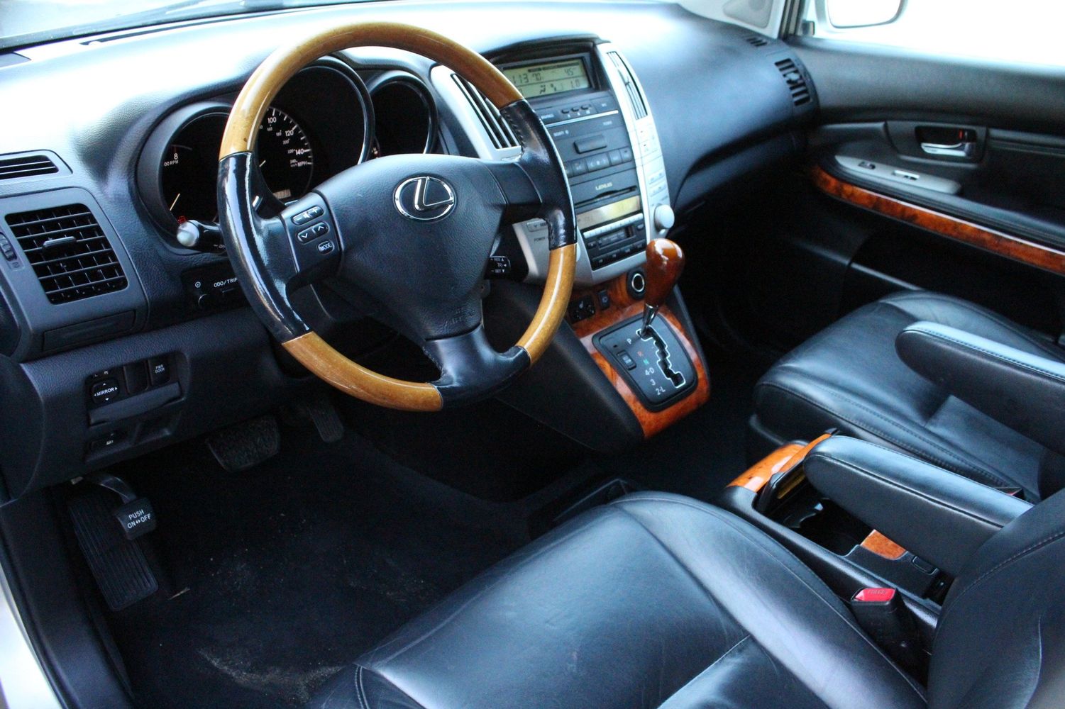 2005 Lexus RX 330 | Victory Motors of Colorado