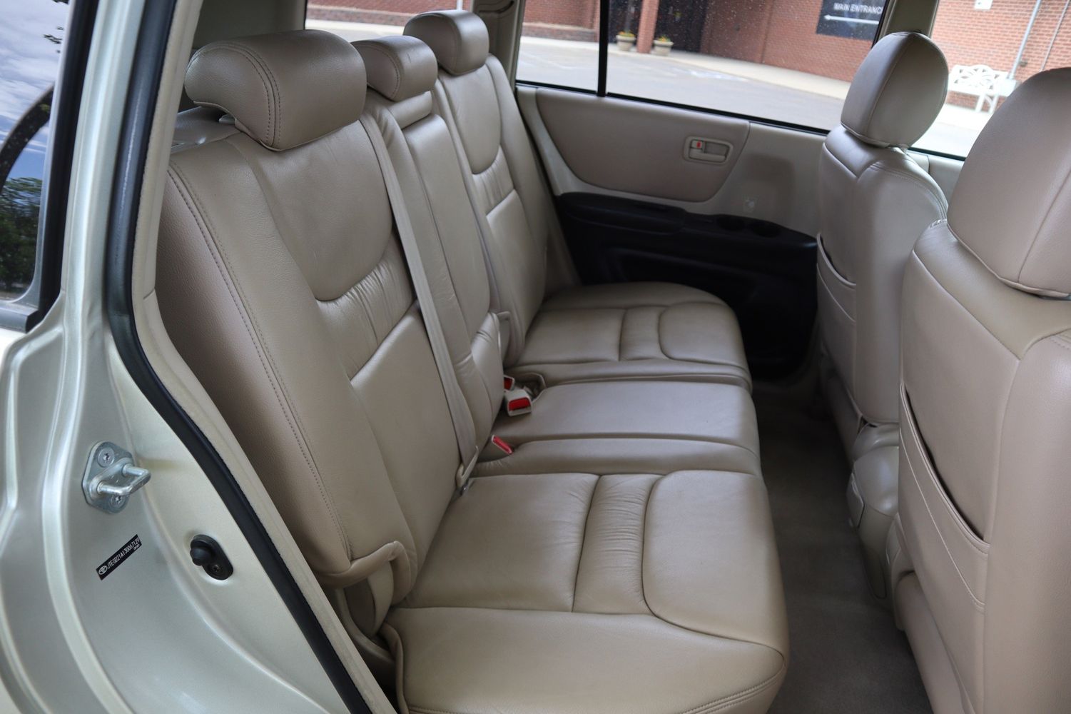 2003 Toyota Highlander Base | Victory Motors of Colorado