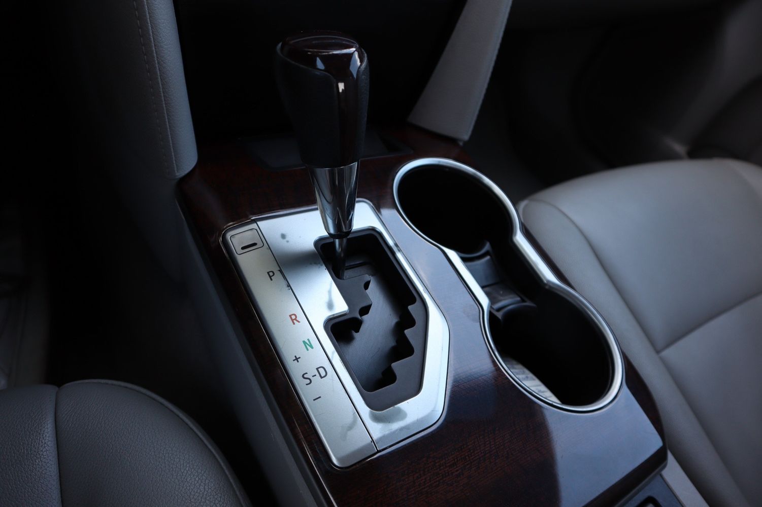 2013 Toyota Camry XLE | Victory Motors of Colorado