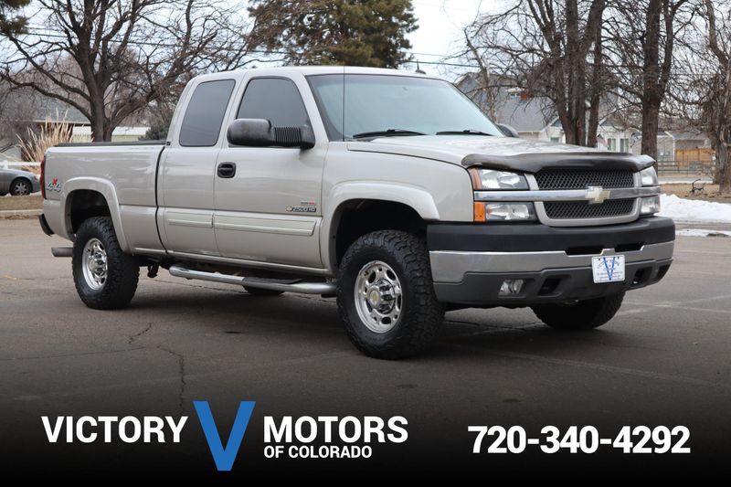 2004 Chevrolet Silverado 2500HD Photos