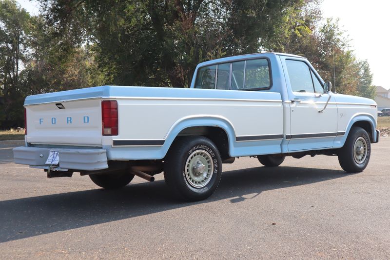 1984 Ford F-150 Photos