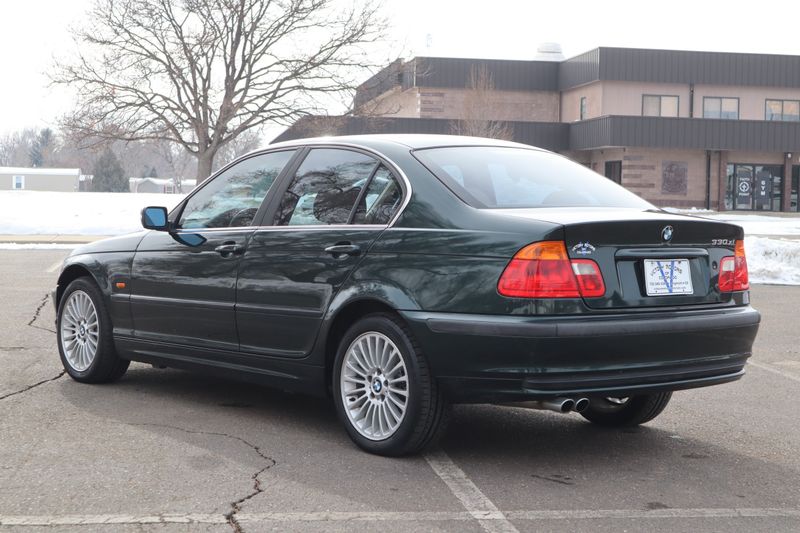 2001 BMW 330 Photos