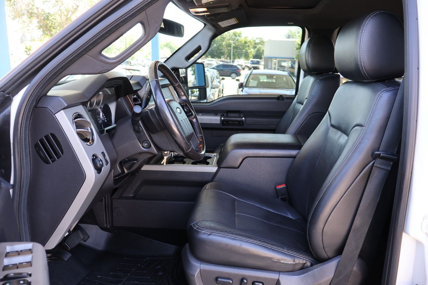 2016 Ford F-350 Super Duty Lariat | Victory Motors of Colorado