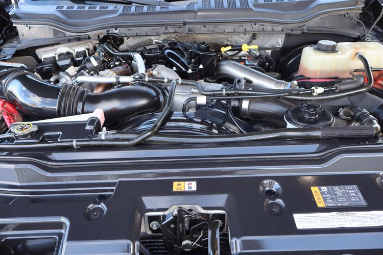 2018 Ford F-250 Super Duty XLT | Victory Motors of Colorado