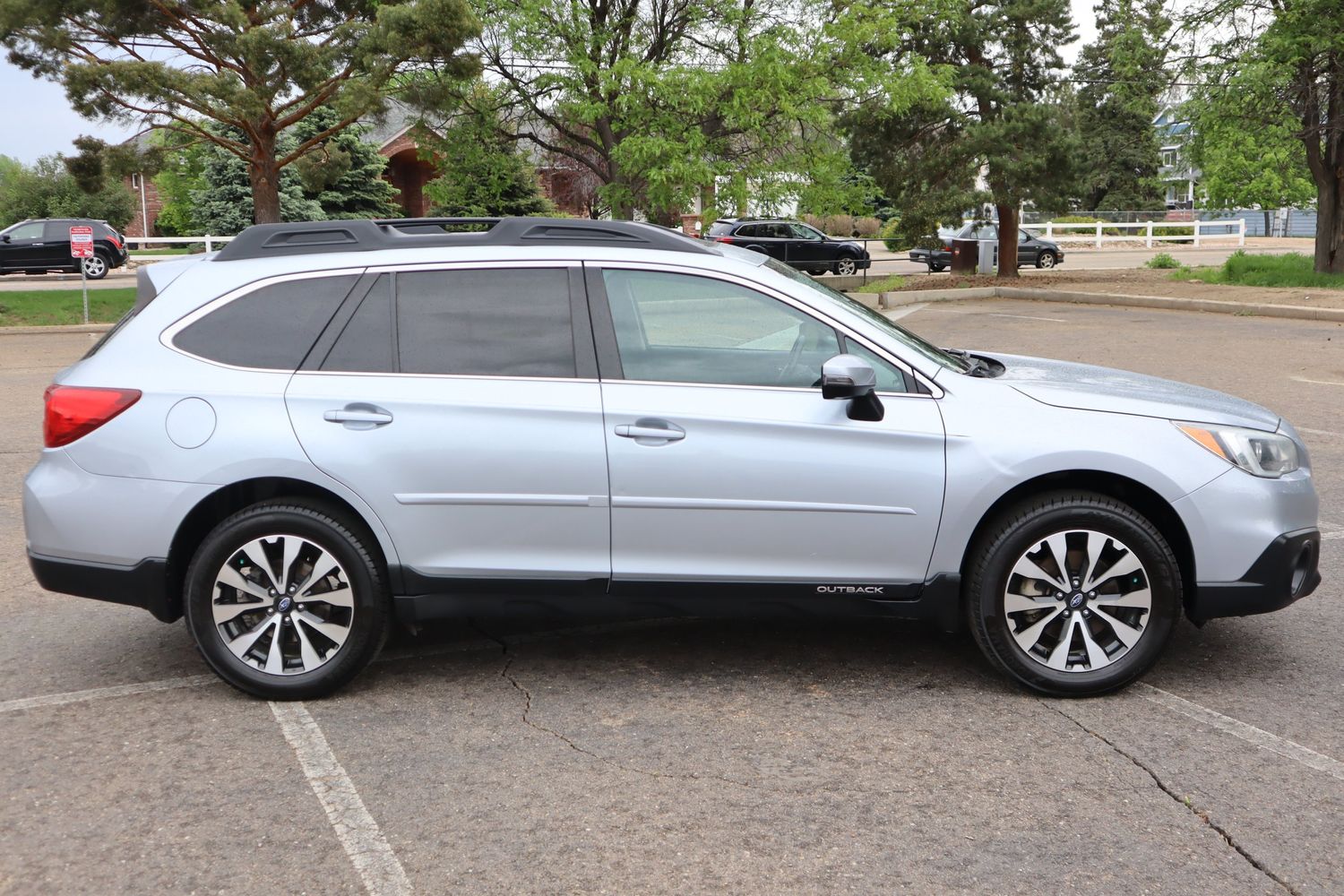 2016 Subaru Outback 2.5i Limited | Victory Motors of Colorado