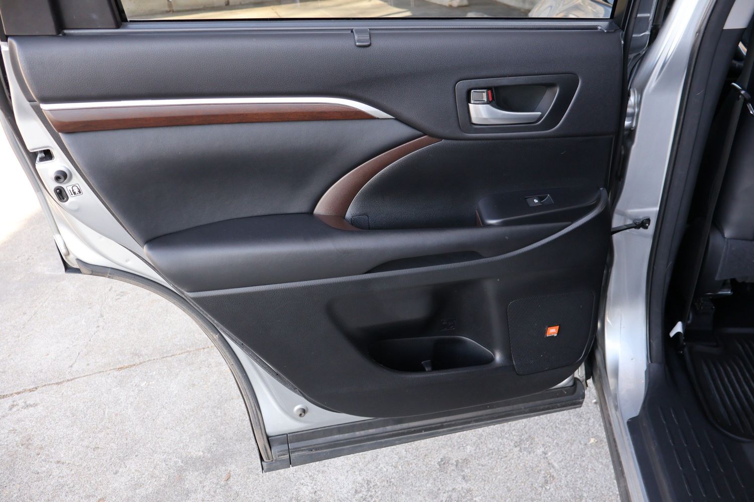 2015 Toyota Highlander Limited | Victory Motors of Colorado