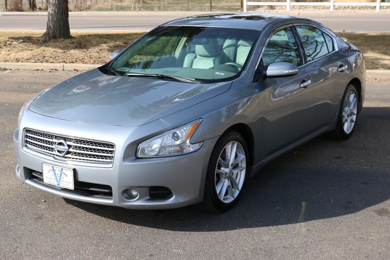 2009 Nissan Maxima Photos