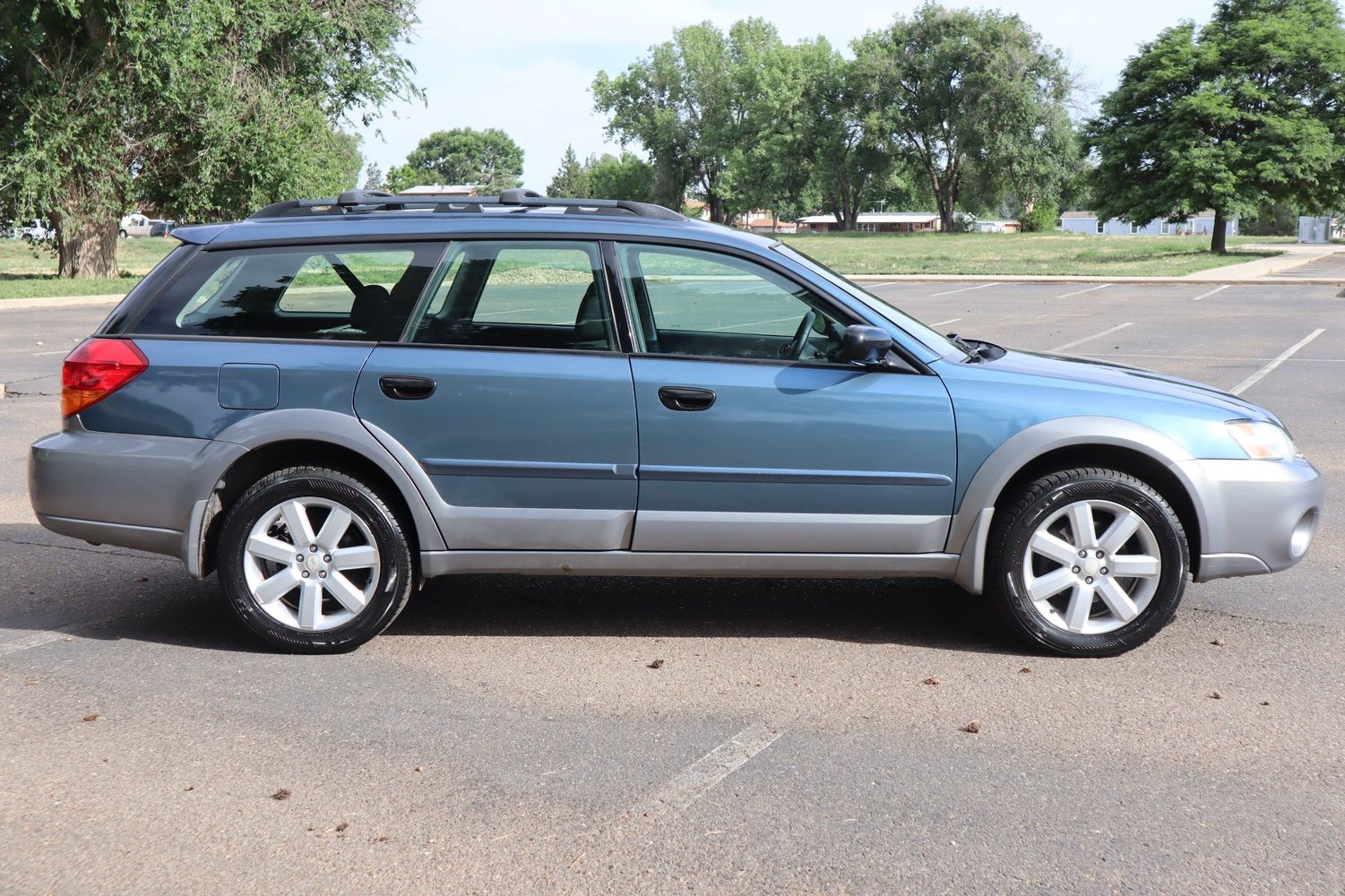 2006 Subaru Outback 2.5i | Victory Motors of Colorado