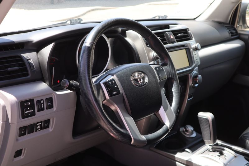 2013 Toyota 4Runner Photos