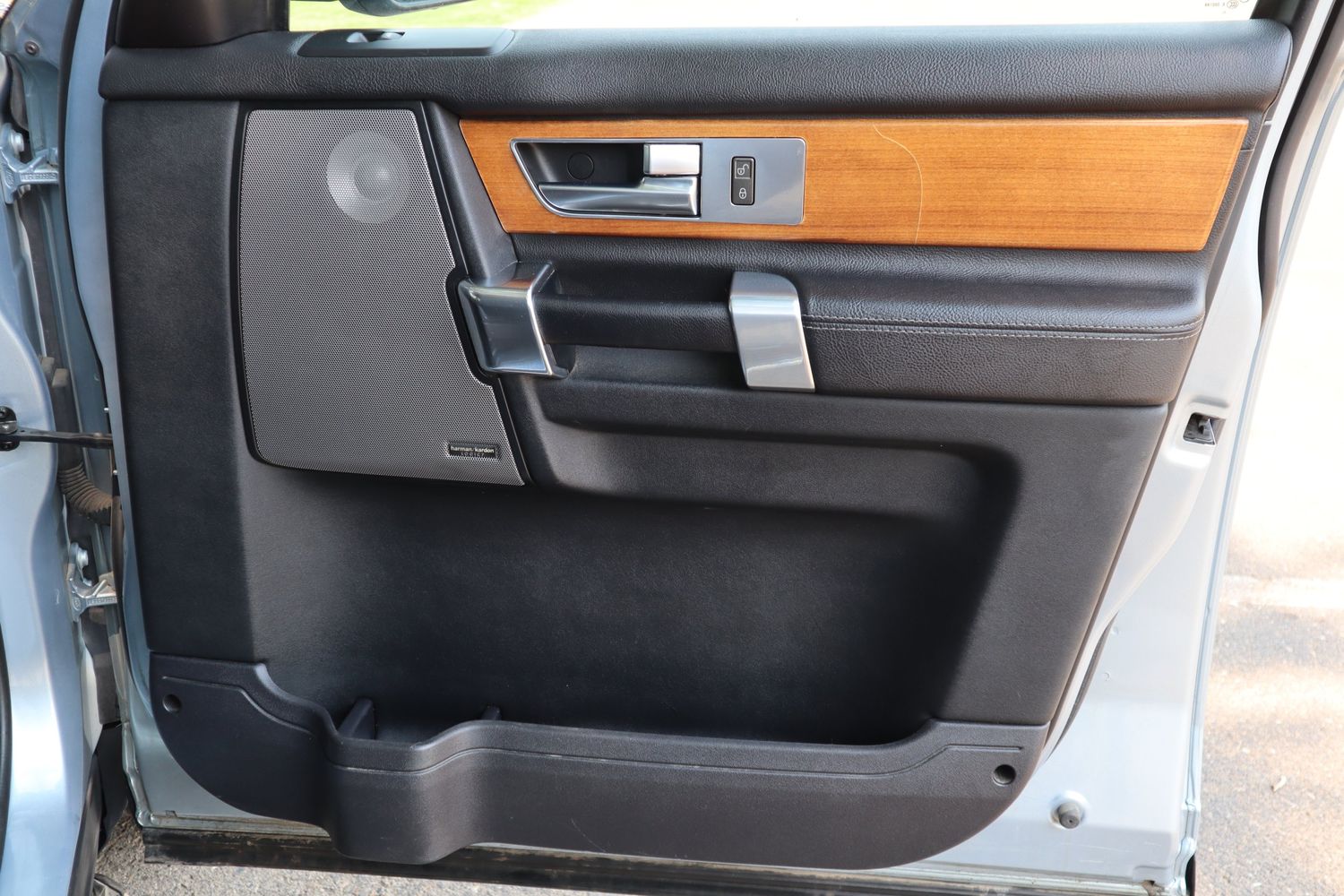 2011 Land Rover LR4 Base | Victory Motors of Colorado