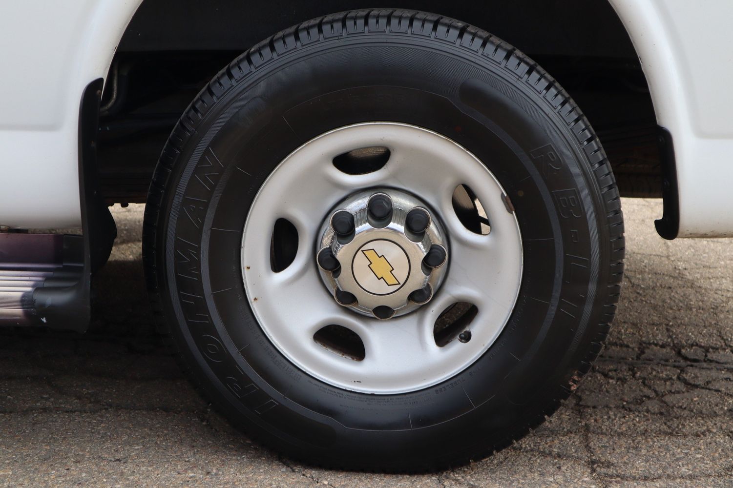 2005 Chevrolet Express Passenger 3500 | Victory Motors of Colorado