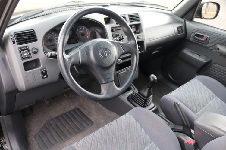 2000 Toyota RAV4 L Special Edition | Victory Motors of Colorado