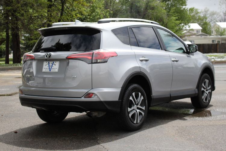 2017 Toyota RAV4 LE | Victory Motors of Colorado