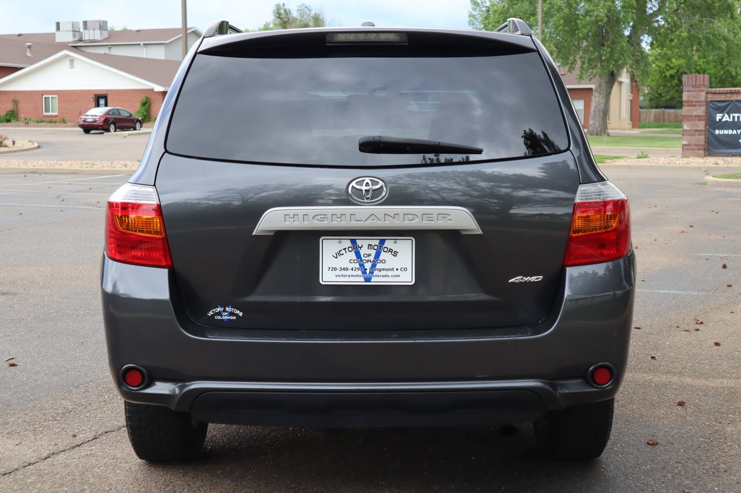 2010 Toyota Highlander Base | Victory Motors of Colorado