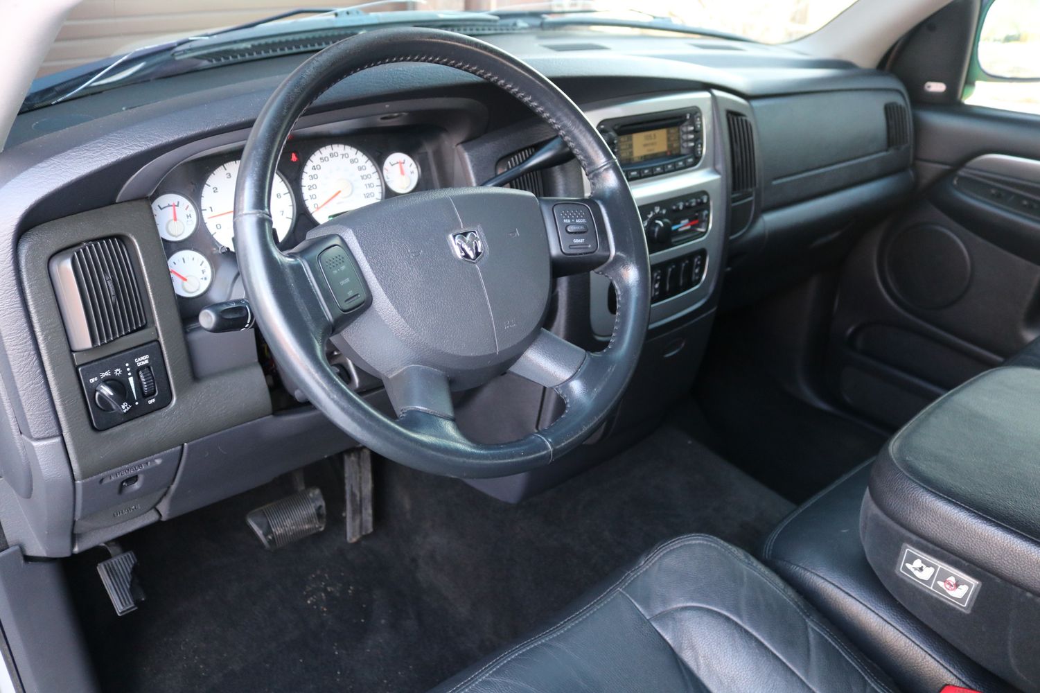 2004 Dodge Ram Pickup 1500 Laramie | Victory Motors of Colorado