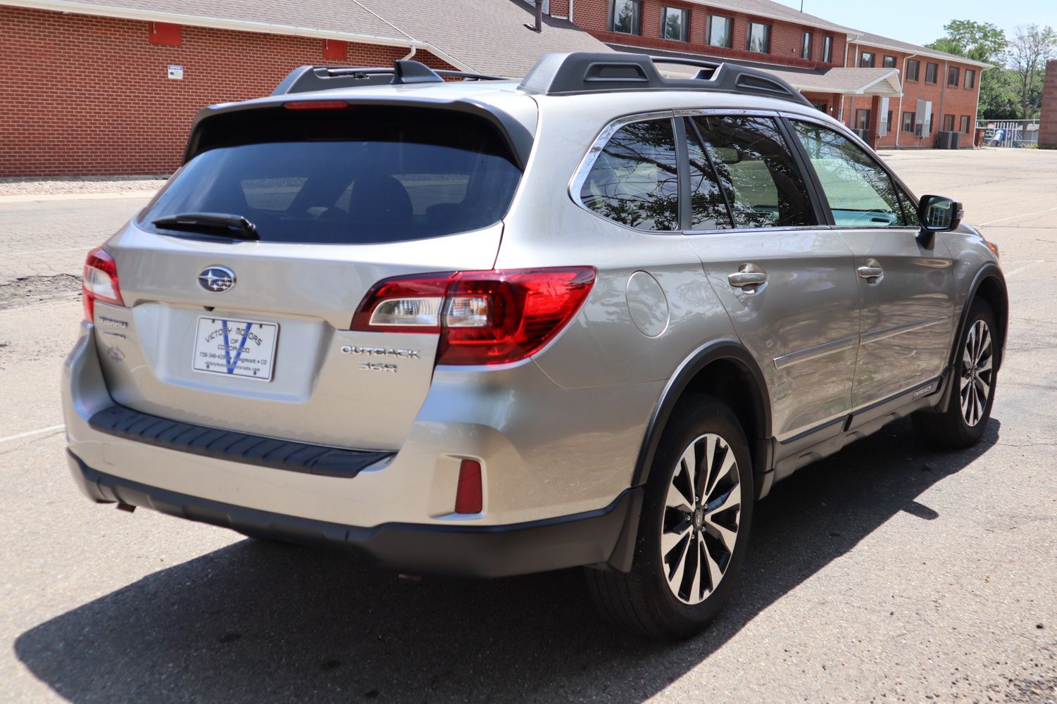 2016 Subaru Outback 3.6R Limited | Victory Motors of Colorado