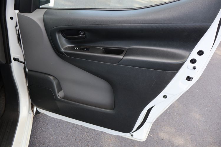 2014 Nissan NV200 SV | Victory Motors of Colorado