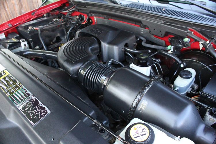 2001 Ford F-150 XLT | Victory Motors of Colorado