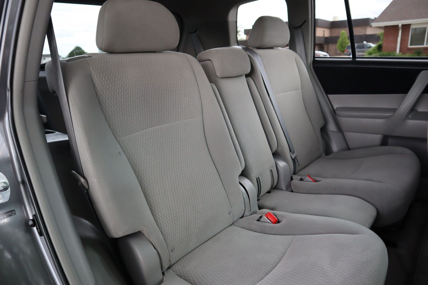 2010 Toyota Highlander Base | Victory Motors of Colorado