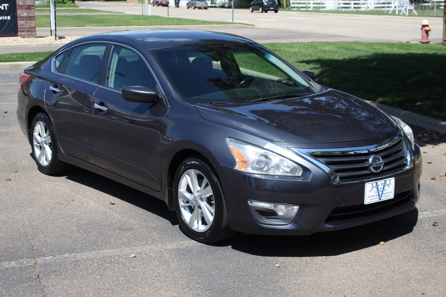 2013 Nissan Altima 2.5 SV | Victory Motors of Colorado