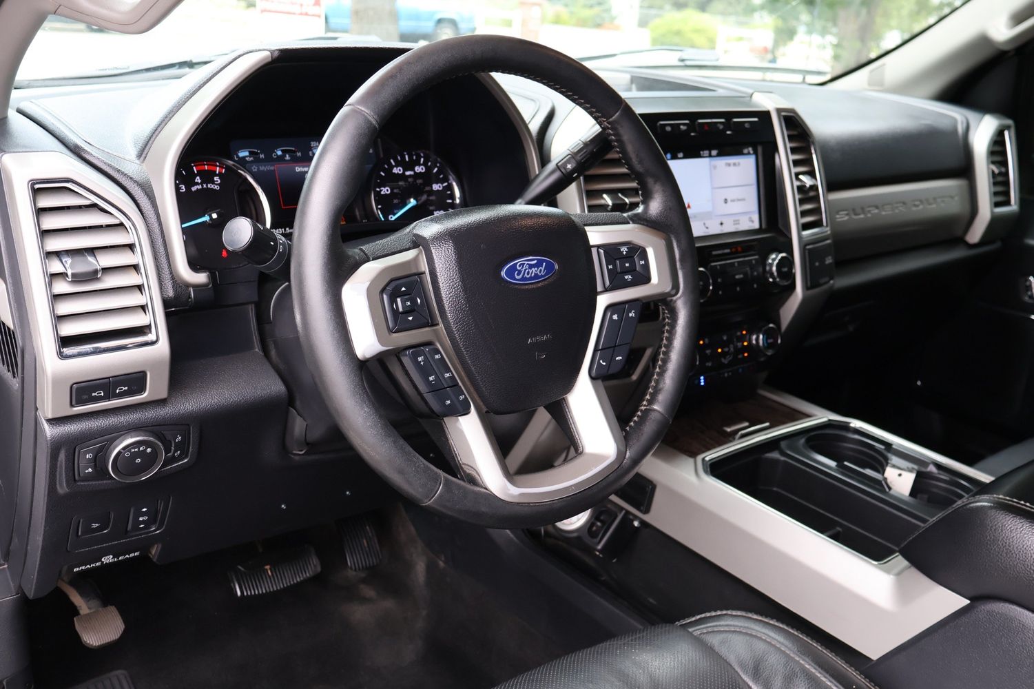 2017 Ford F-350 Super Duty Lariat | Victory Motors of Colorado