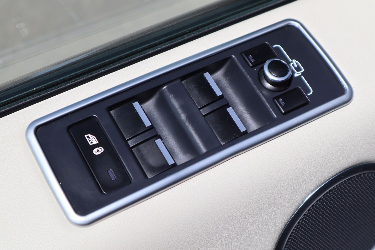 2014 Land Rover Range Rover Sport HSE | Victory Motors of Colorado