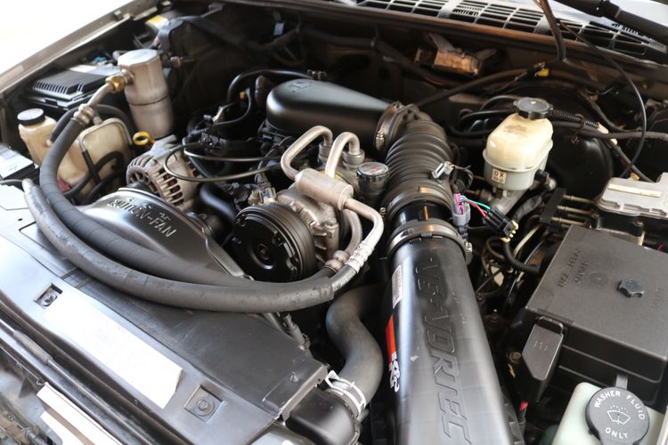 2000 GMC Jimmy SLS | Victory Motors of Colorado