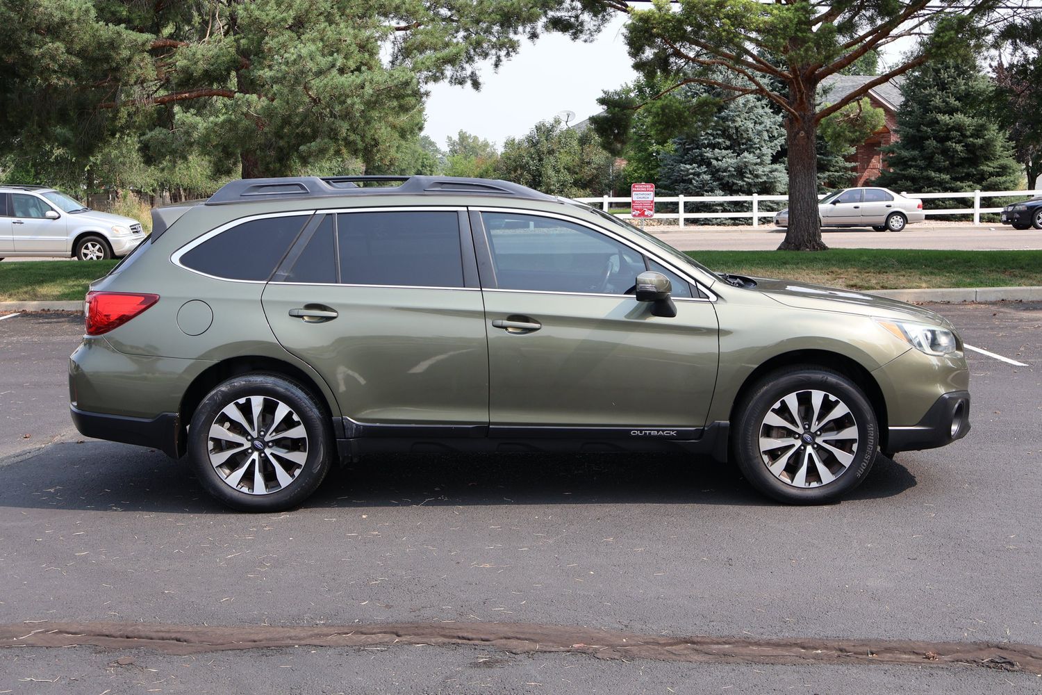 2015 Subaru Outback 2.5i Limited | Victory Motors of Colorado