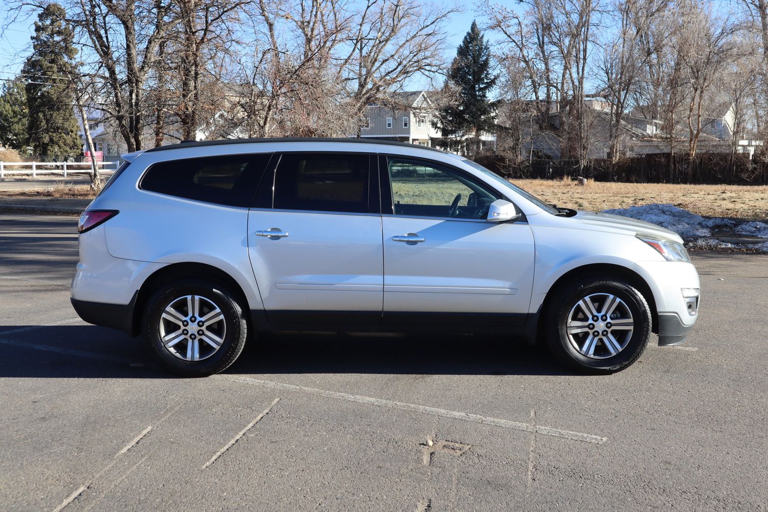 2016 Chevrolet Traverse LT | Victory Motors of Colorado
