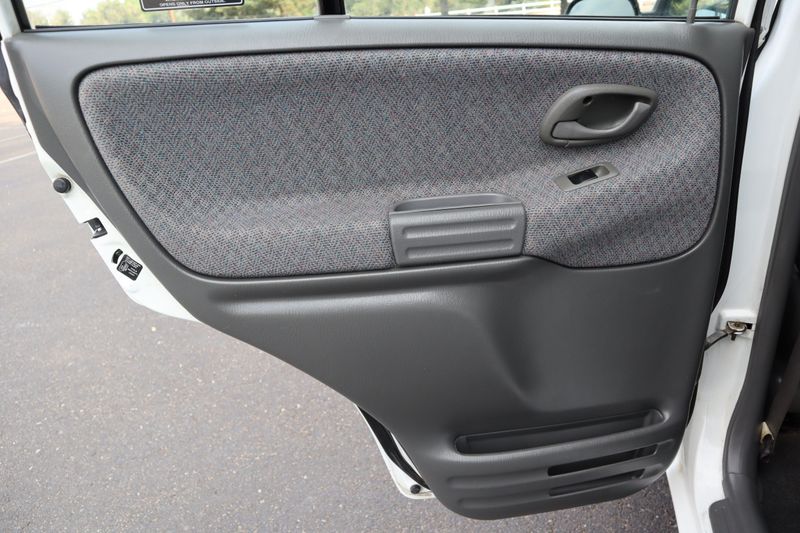 2000 Chevrolet Tracker Photos