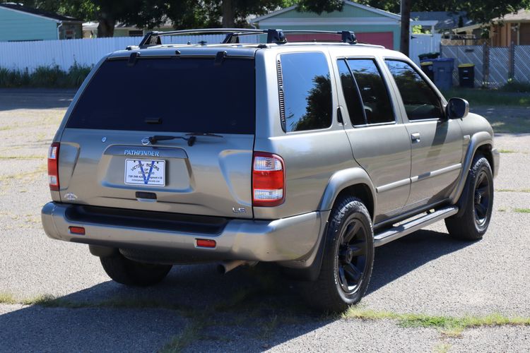 2004 Nissan Pathfinder LE Platinum | Victory Motors of Colorado