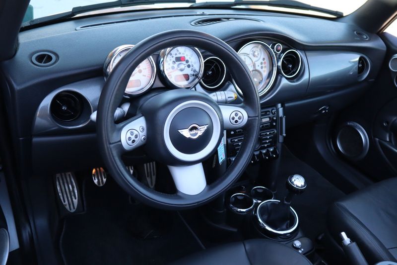 2007 MINI Cooper Photos