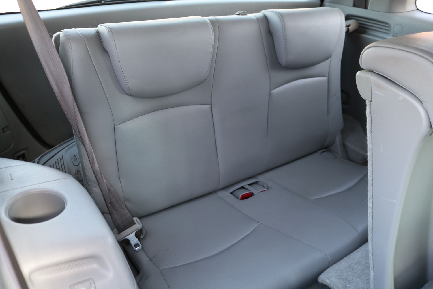 2004 Toyota Highlander Limited | Victory Motors of Colorado