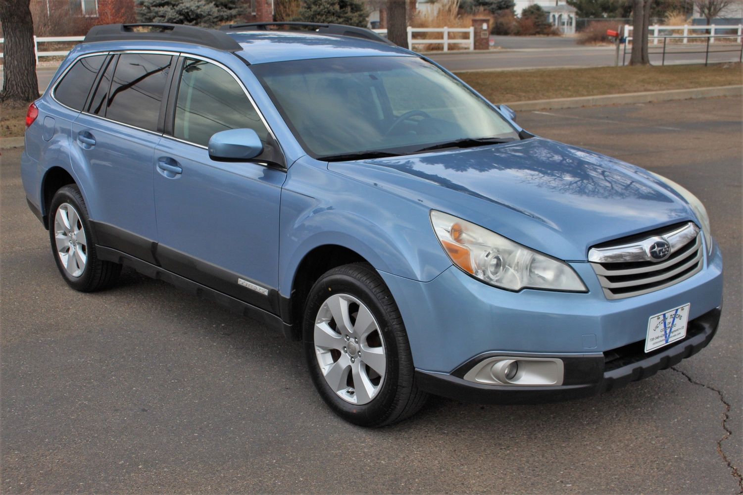 2010 Subaru Outback 2.5i Premium | Victory Motors of Colorado