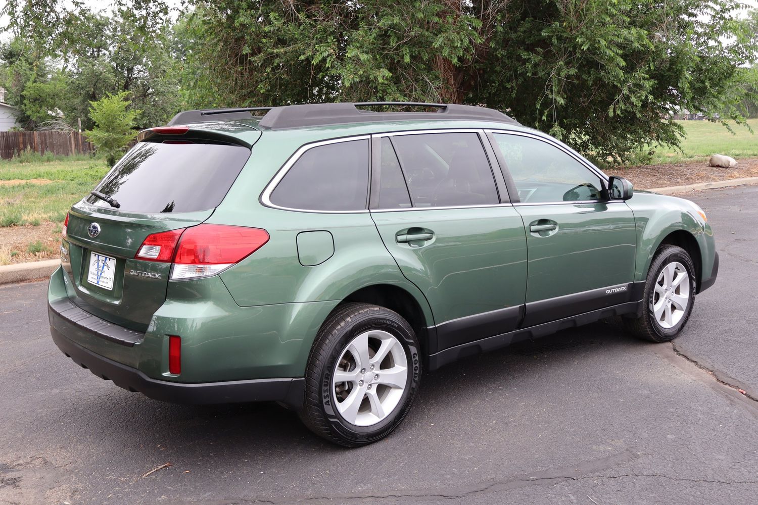 2013 Subaru Outback 2.5i Premium | Victory Motors of Colorado