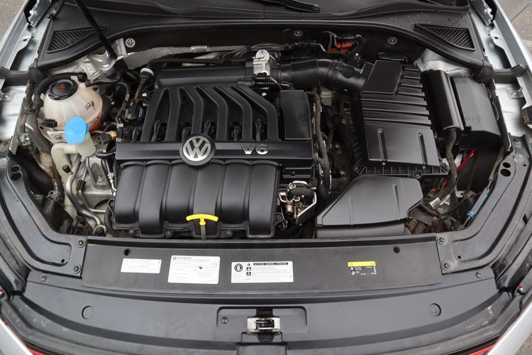 2018 Volkswagen Passat V6 GT | Victory Motors of Colorado
