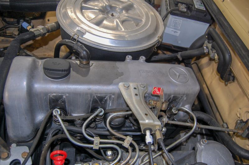 1981 Mercedes-Benz 240D Photos