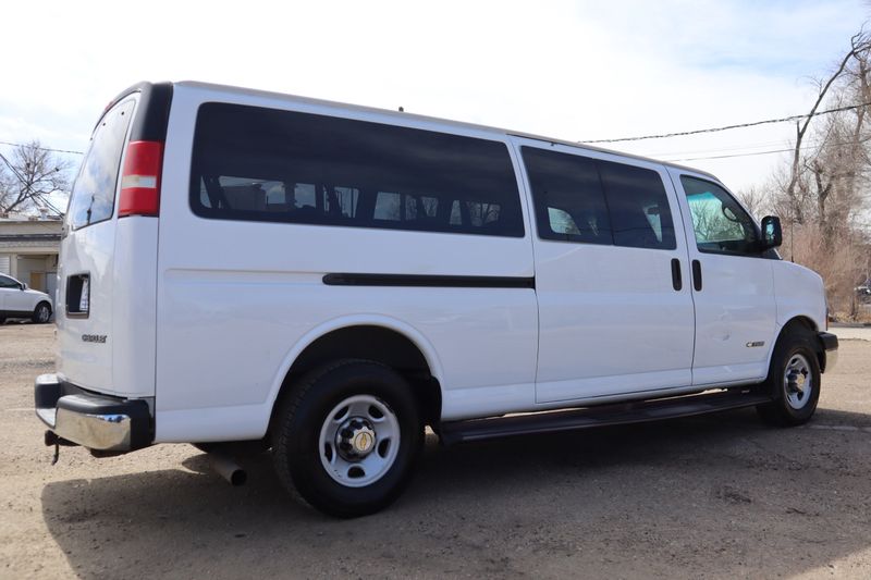 2005 Chevrolet Express Passenger Photos