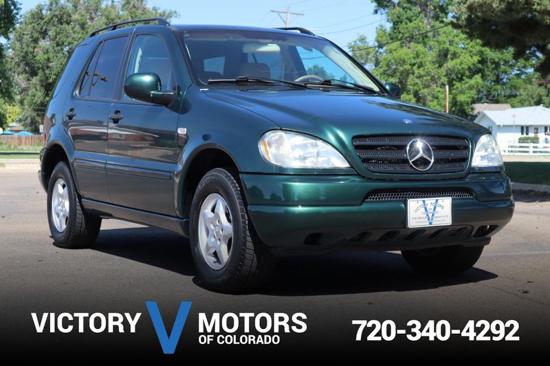 2000 Mercedes-Benz ML 320 Photos