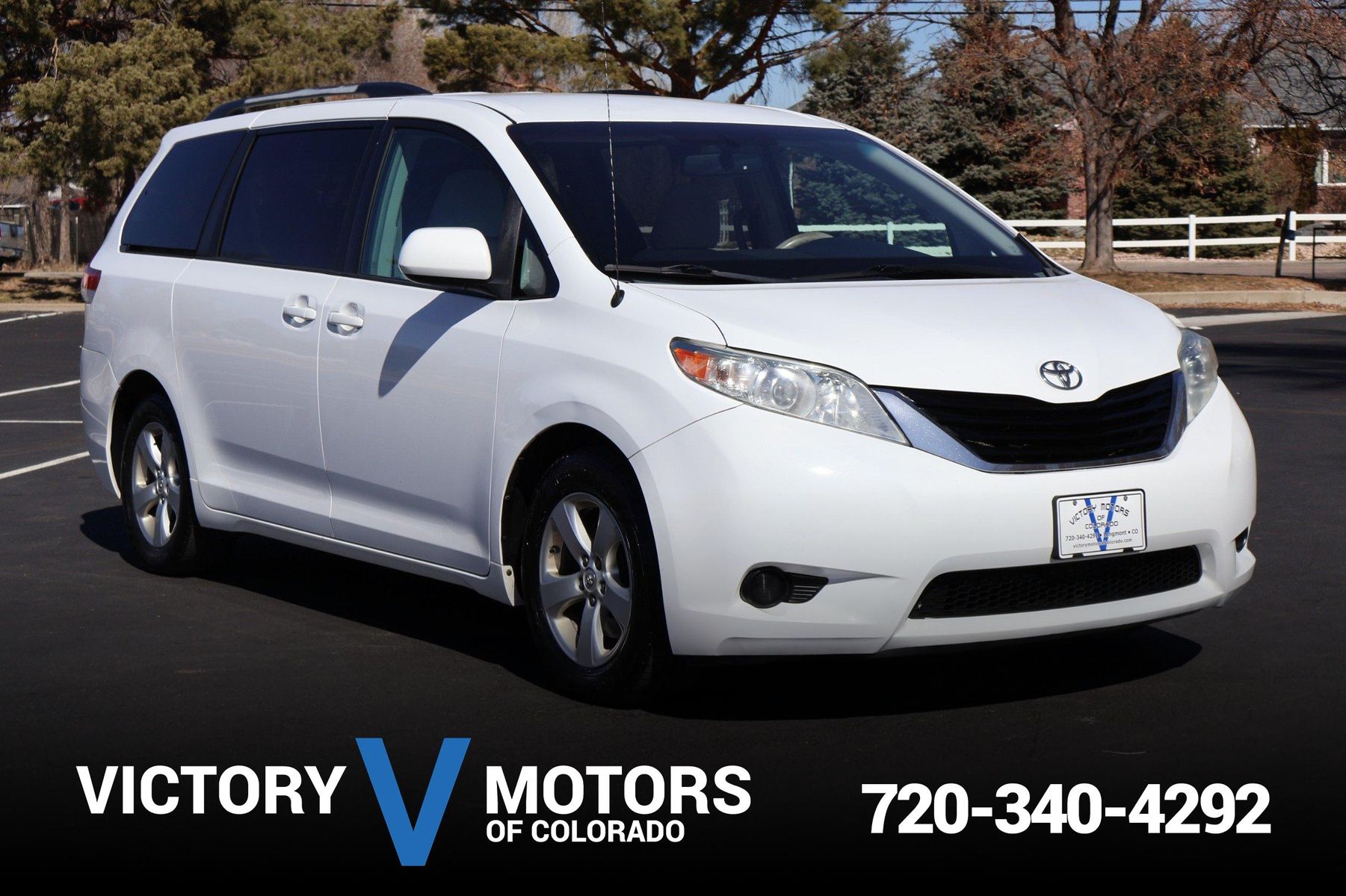 Extraordinary 2013 Toyota Sienna Le Specs Photos