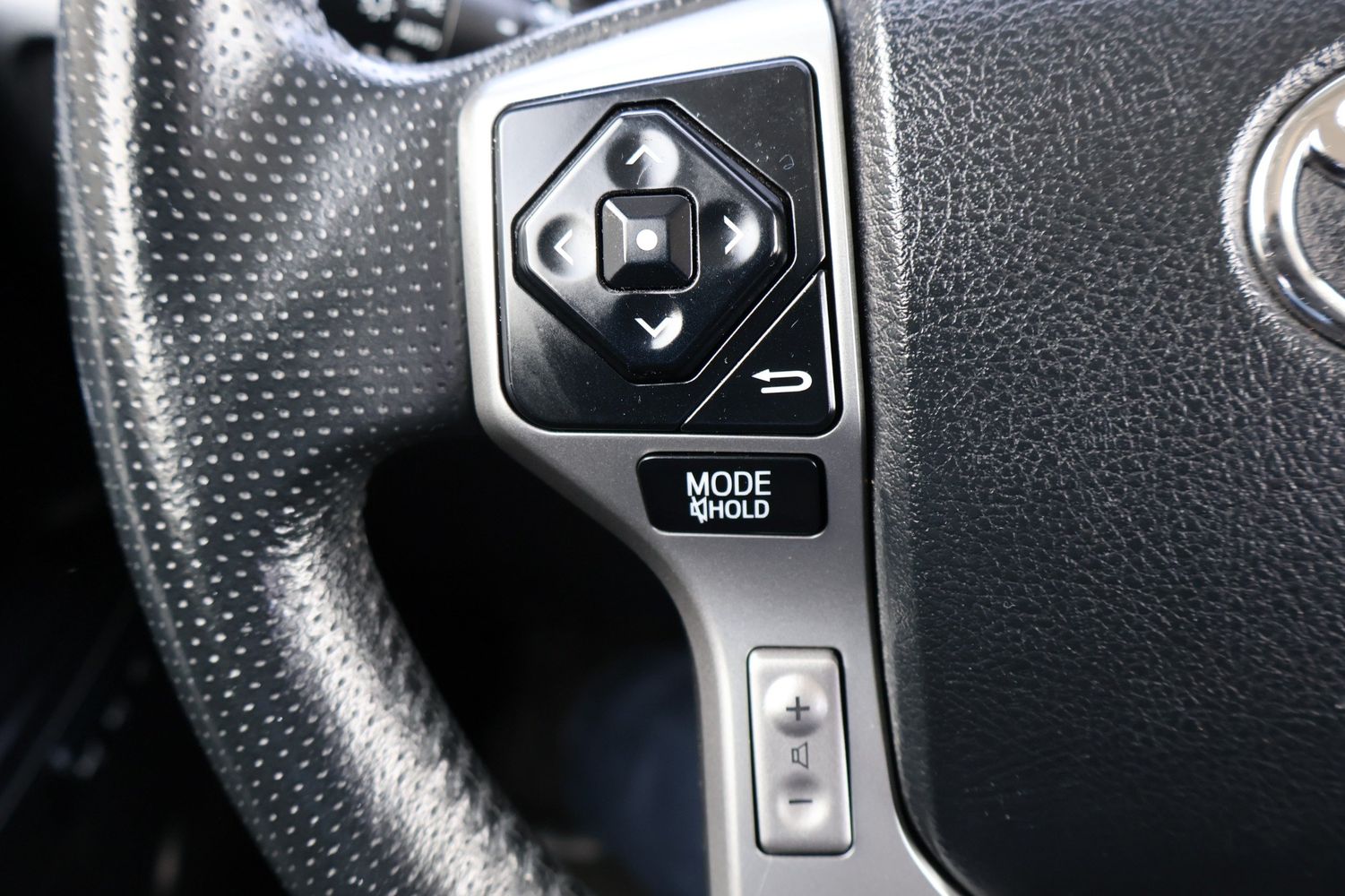 2014 Toyota 4Runner Limited | Victory Motors of Colorado