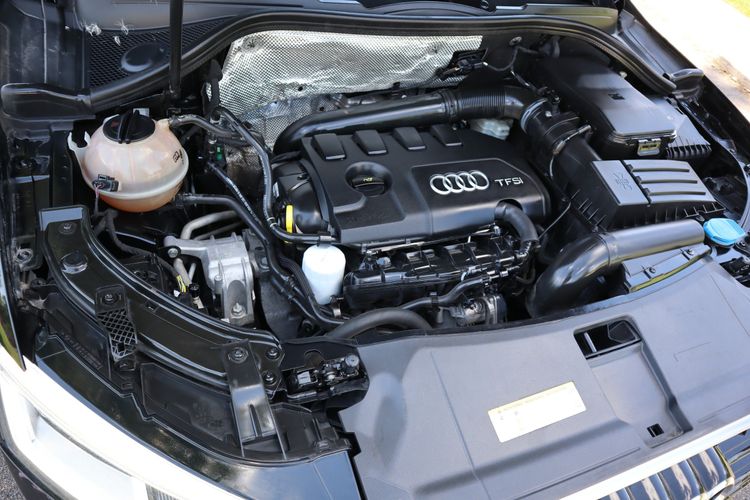 2016 Audi Q3 2.0T quattro Prestige | Victory Motors of Colorado