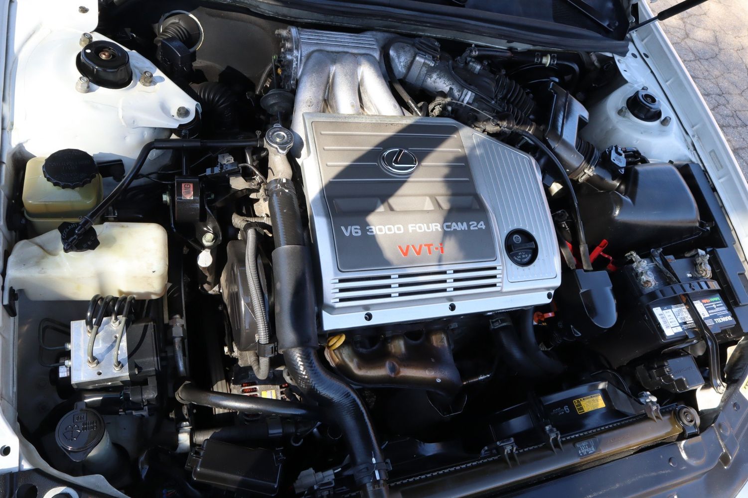 2001 Lexus ES 300 Base | Victory Motors of Colorado